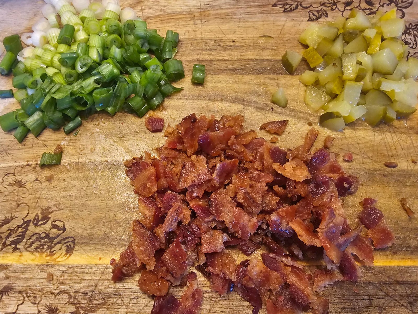 Simple and Delicious Bacon Cheeseburger Soup- Low Carb - Jennifer ...